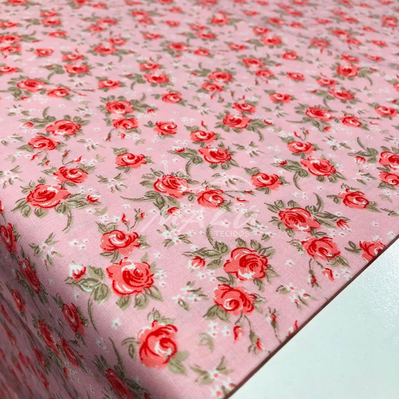 Tricoline Floral Dona Rosa